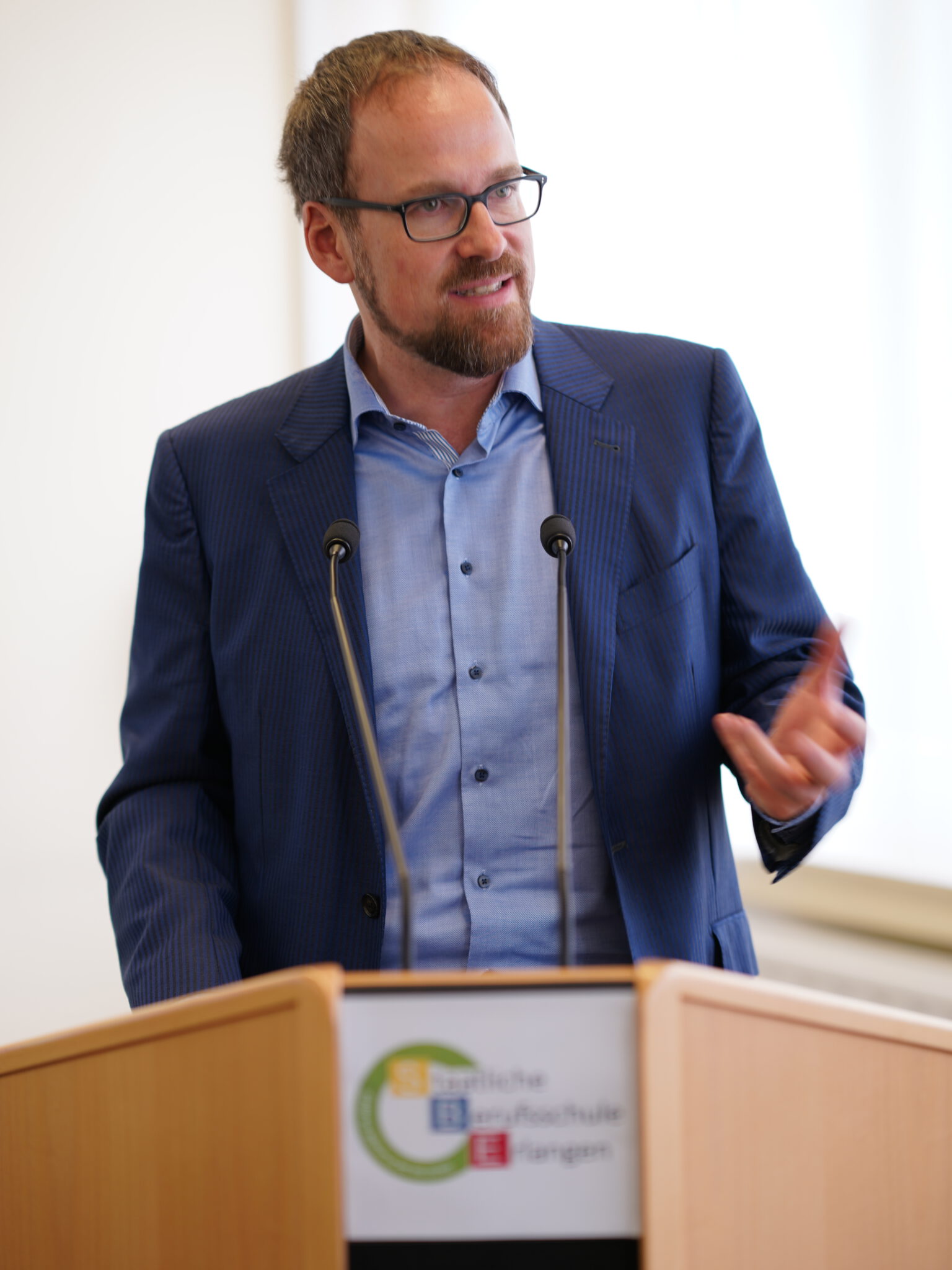 „Doppelt genäht hält besser“ – Verbundstudiengang Fachinformatik ...